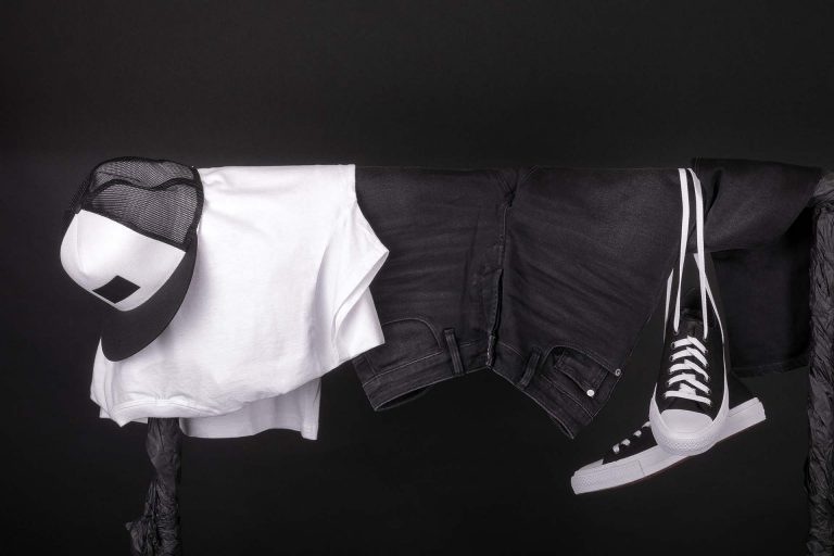 What To Wear To An Escape Room? - Escape From The 6